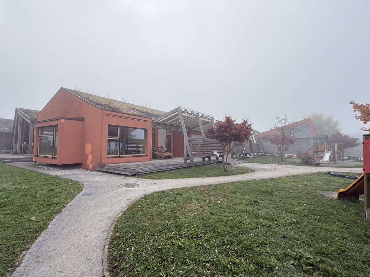 Sanacija strehe starega dela Vrtca Medvode, Enota Smlednik - medvode.si