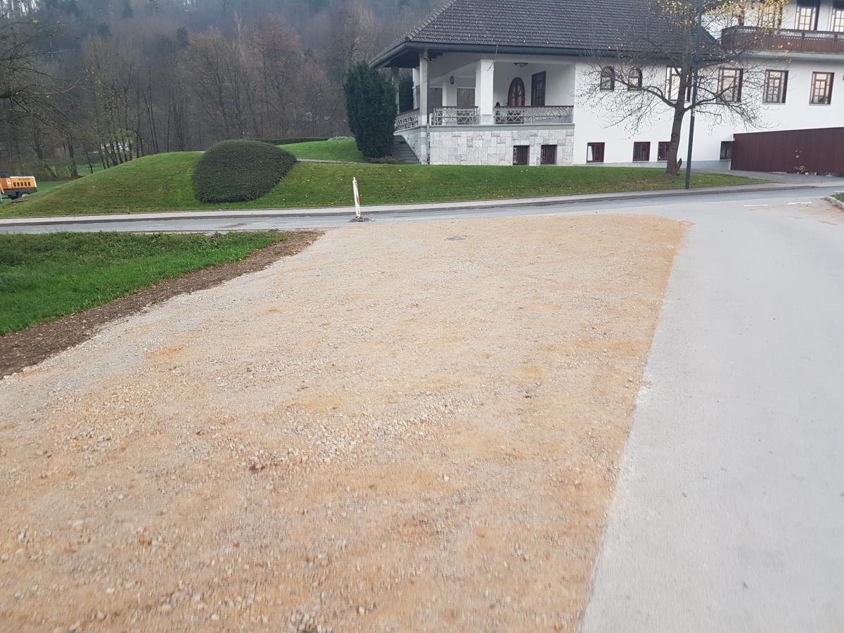 Ureditev platoja pri POŠ Sora - medvode.si