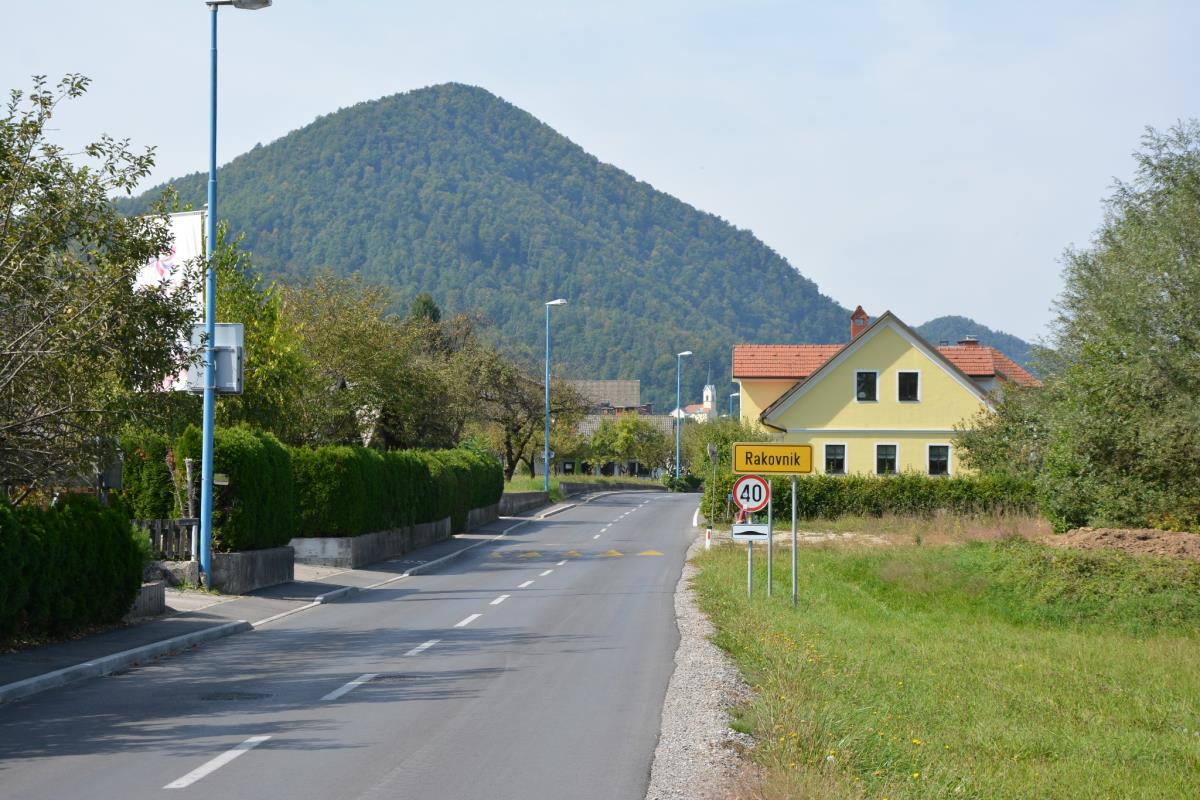 ČISTO ZATE - Rakovnik - medvode.si